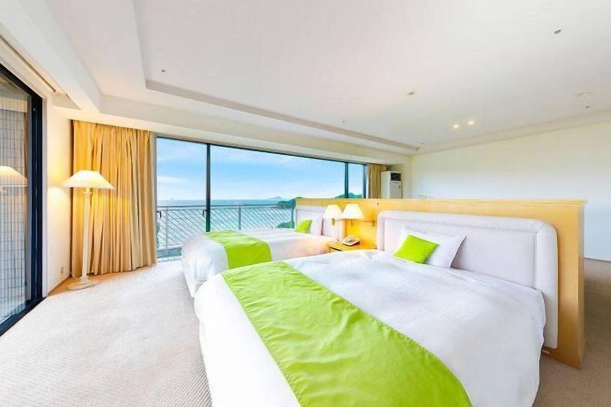 Ferro/tábua de engomar, Wi-fi grátis, roupa de cama fornecida