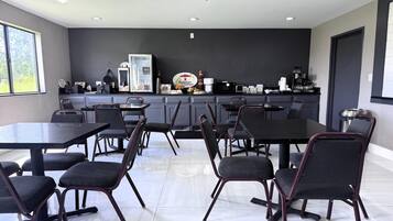 Pequeno-almoço takeaway incluído aos fins de semana
