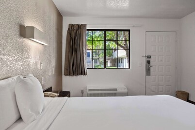 Motel 6 San Luis Obispo, CA - South