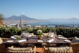 2 restaurantes, pequenos-almoços servidos, cozinha italiana 