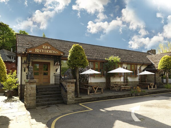 The Royal Toby Hotel, Rochdale: Info, Photos, Reviews | Book at Hotels.com