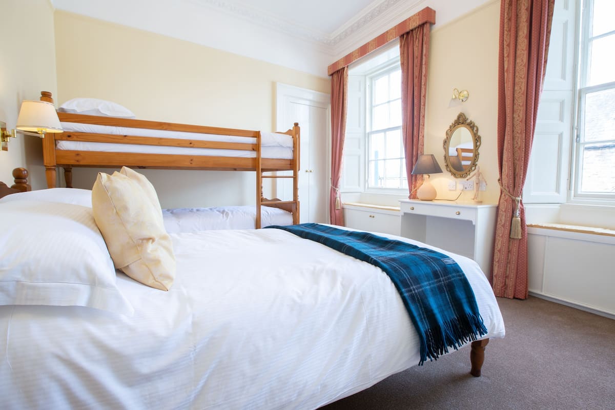 Lençóis de algodão egípcio, roupa de alta qualidade, Wi-fi grátis