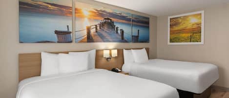 Escrivaninha, ferros/tábuas de passar roupa, berços grátis