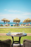 Bangalô, 1 cama de casal, de frente para a praia | Terraço/pátio