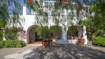 Fachada da propriedade