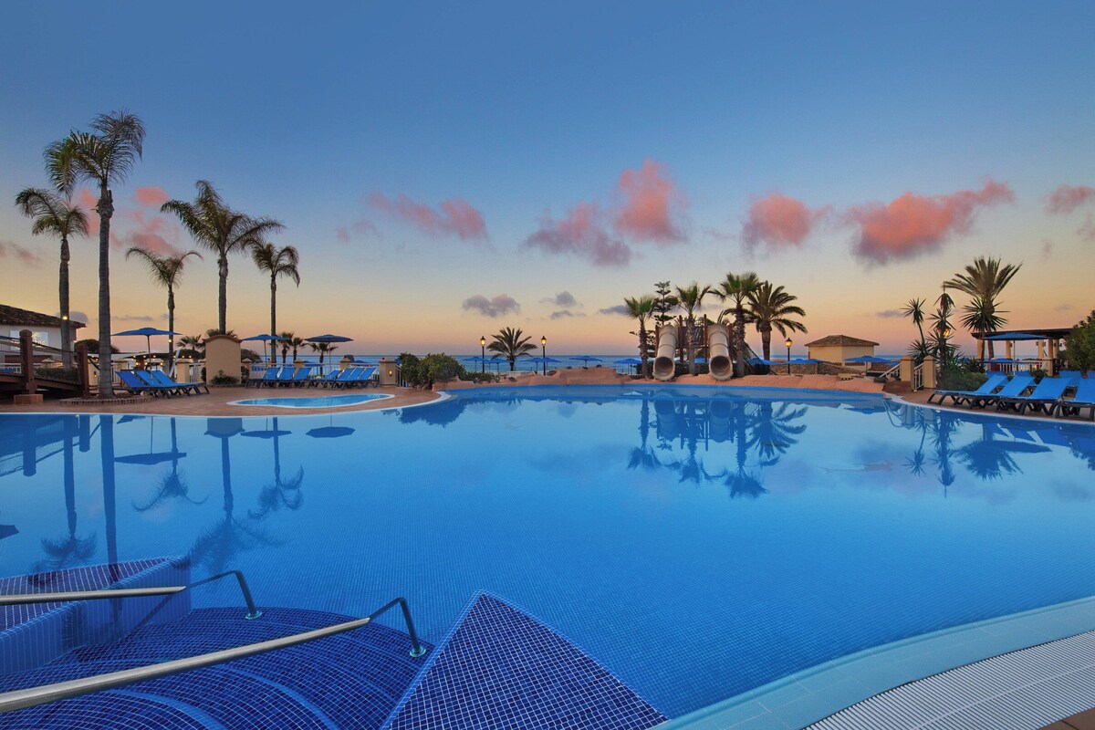 Marriott's Marbella Beach Resort Reviews, Deals & Photos 2024 - Expedia