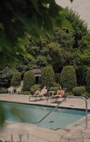 Piscina exterior sazonal 
