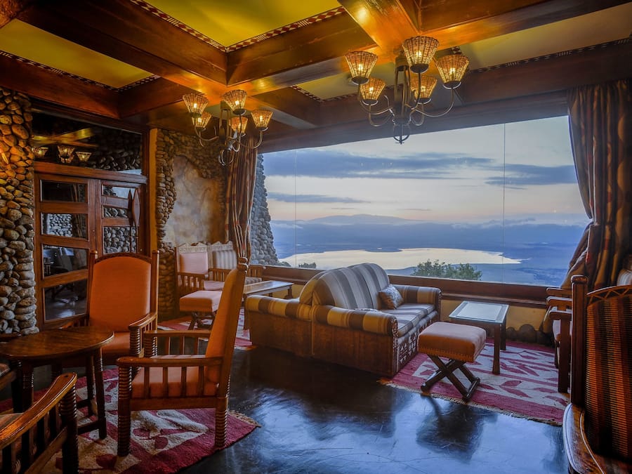 Pequenos-almoços, almoços e jantares servidos