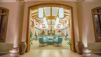 Sala(s) para tratamentos a casais, sauna, banheira de hidromassagem