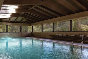Sala(s) para tratamentos a casais, sauna, banheira de hidromassagem