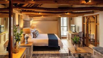 Heritage Suite | 1 quarto, minibar, cofre no quarto, secretária