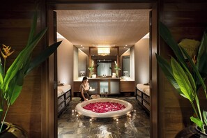 Sala(s) para tratamentos a casais, banheira de hidromassagem 