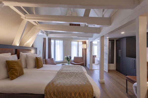 Quarto Triplo, 3 camas individuais | Cofre no quarto, secretária, ferro/tábua de engomar, Wi-fi grátis