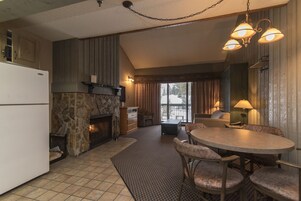 Loft | Opções para refeição no quarto