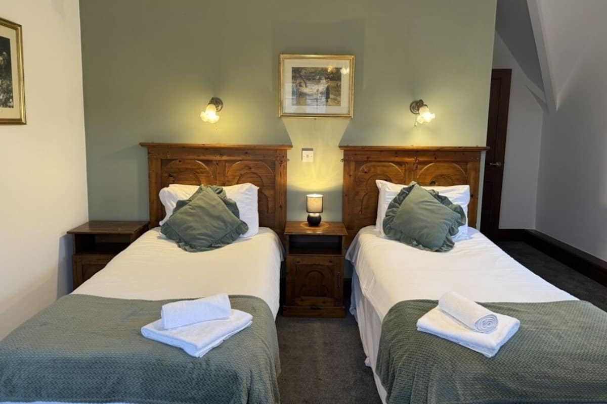 Quarto Twin Standard, casa de banho anexa