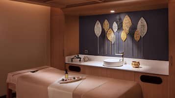 Sala(s) para tratamentos a casais, sauna, banheira de hidromassagem
