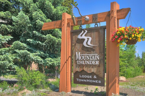 Mountain Thunder Lodge, A Vail Resorts Property - Breckenridge, CO