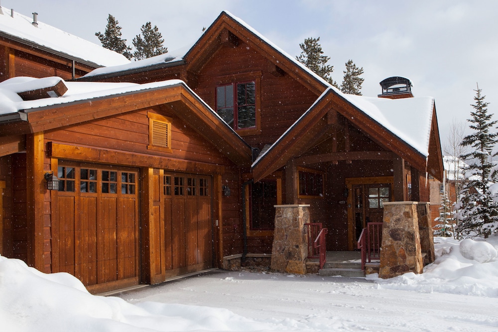 Mountain Thunder Lodge, A Vail Resorts Property - Breckenridge, CO