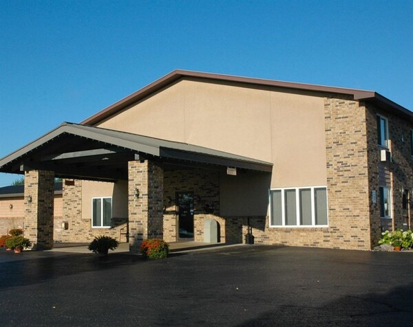 North Star Hotel Pictured Rocks - Munising, MI