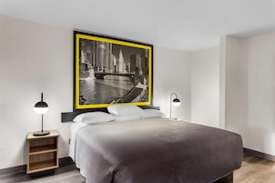 Quarto, 1 cama king-size, não fumadores (Mobility) | Secretária, ferro/tábua de engomar, berços/camas para crianças grátis 