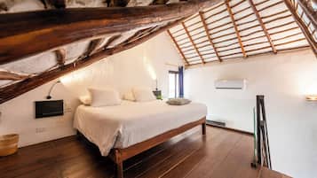 Loft, 1 cama King e sofá-cama | 1 quarto, frigobar, cofres nos quartos, cortinas blackout