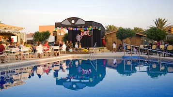 2 piscinas exteriores, espreguiçadeiras