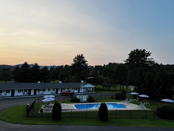 Stowe Motel & Snowdrift - Waterbury Village Historic District, VT