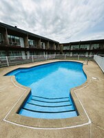 Piscina externa sazonal