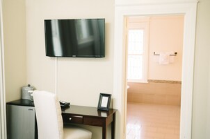 Ferros/tábuas de passar roupa, camas extras/dobráveis (sobretaxa)