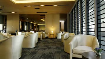 Double/Twin Superior Room with Miracle Lounge at Don Mueang Airport (2 pax) | Lounge