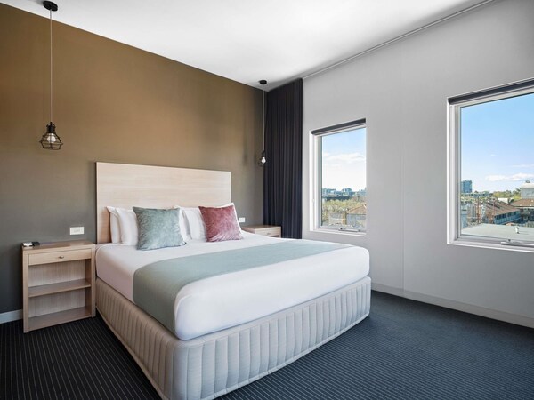 Saint Kilda Beach Hotel - Saint Kilda