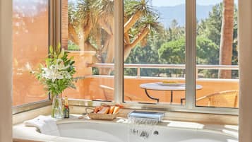 Suite, banheira de hidromassagem (Eagle) | 2 quartos, cofre no quarto, com decoração personalizada