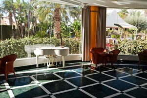 Lounge no hall