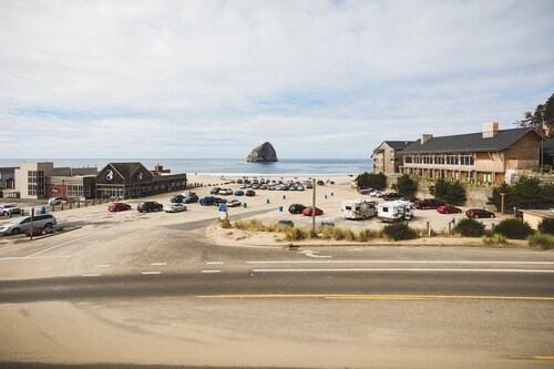 Inn at Cape Kiwanda Reviews, Deals & Photos 2024 - Expedia