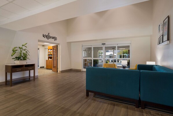 Mainstay Suites Wilmington Reviews, Deals & Photos 2024 - Expedia