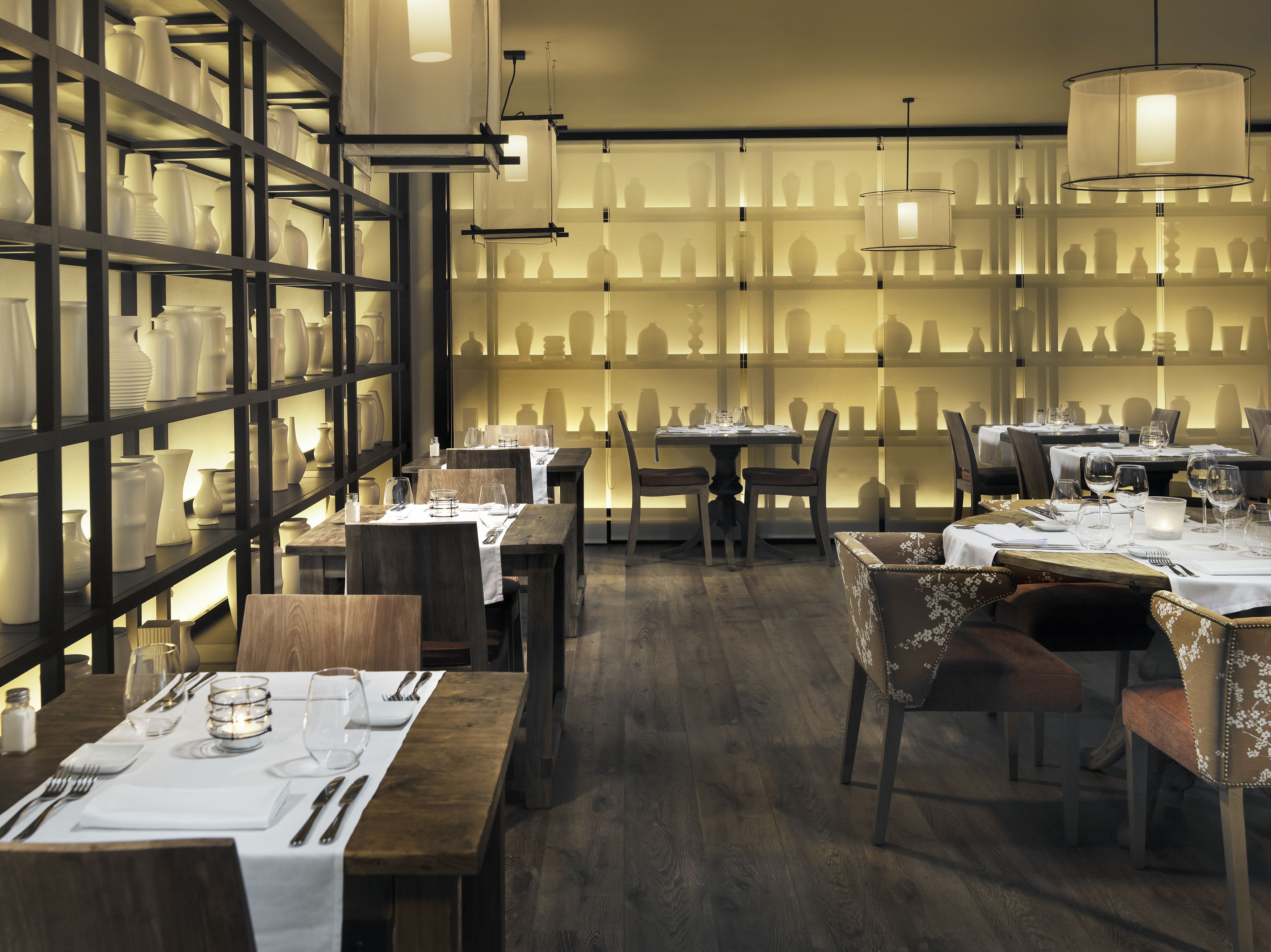 4 restaurantes: servem pequenos-almoços, almoços e jantares