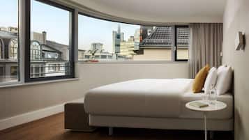 Roupa hipoalergénica, camas de colchão pillowtop, minibar