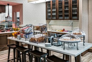 Pequeno-almoço tipo buffet diário incluído 