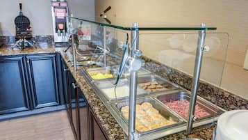 Pequeno-almoço tipo buffet diário incluído