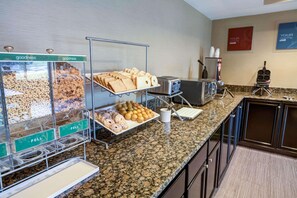 Pequeno-almoço tipo buffet diário incluído 
