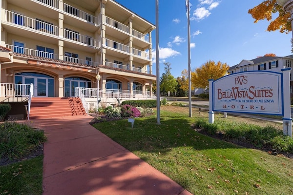 Bella Vista Suites - Lake Geneva, WI