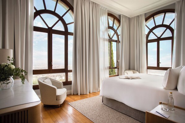 Suíte estúdio júnior, vista para o mar | Roupas de cama premium, edredons de pluma, frigobar, cofres nos quartos