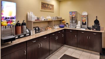 Café da manhã continental grátis todos os dias