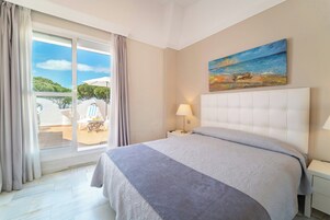 Quarto Duplo, 1 cama de casal ou 2 camas individuais | 1 quarto, cortinas/cortinados opacos, Wi-fi grátis 