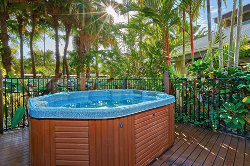 Trinity Beach Club Holiday Apartments Reviews, Deals & Photos 2024 ...