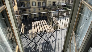 Quarto Triplo Standard | Terraço/pátio interior