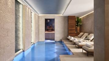 Piscina interior