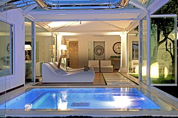 Sala(s) para tratamentos a casais, sauna, banheira de hidromassagem