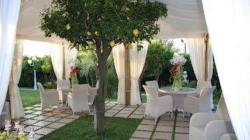 Área externa para banquete