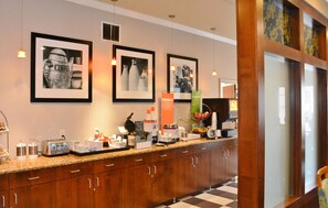 Pequeno-almoço tipo buffet diário incluído 